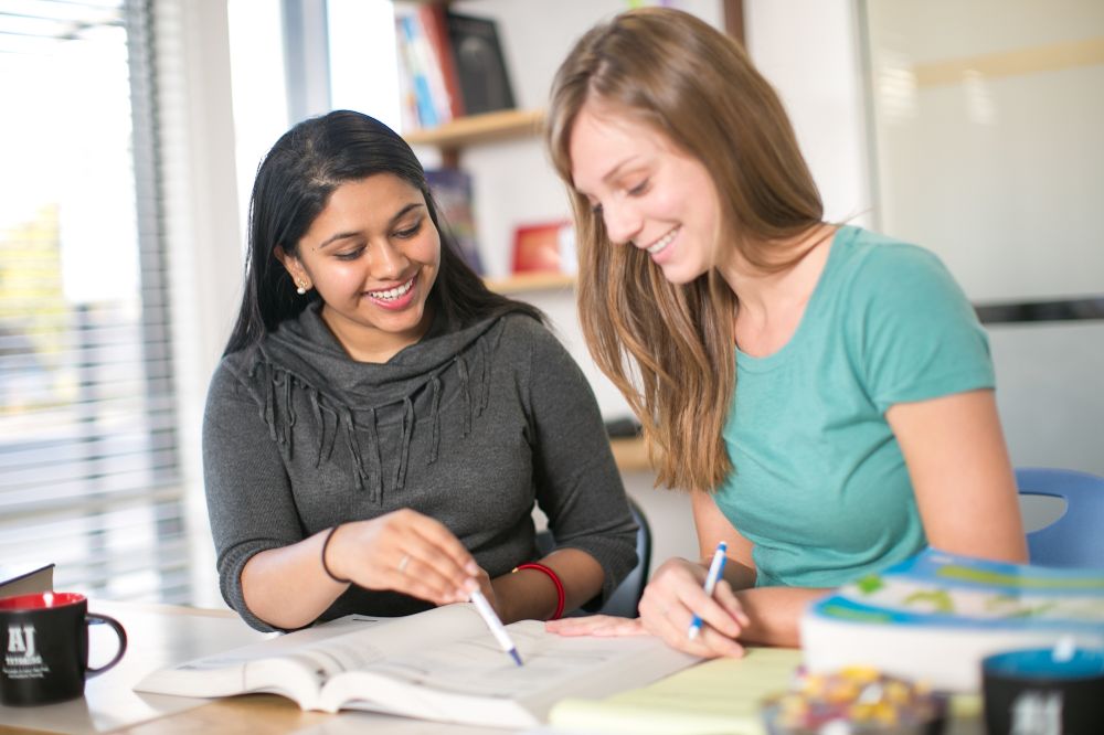 Find The Right Private Tutor For Economics Tuition